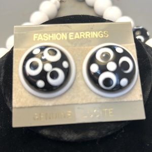 Jewelry | Vintage Art Deco Black And White Genuine Lucite 2 Piece ...